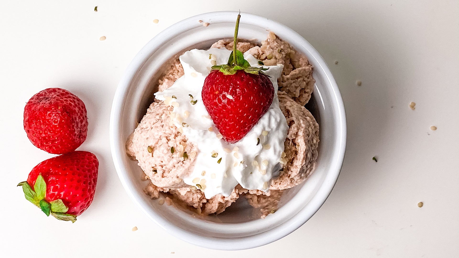 Homemade Strawberry Ice Cream – Tru Supplements